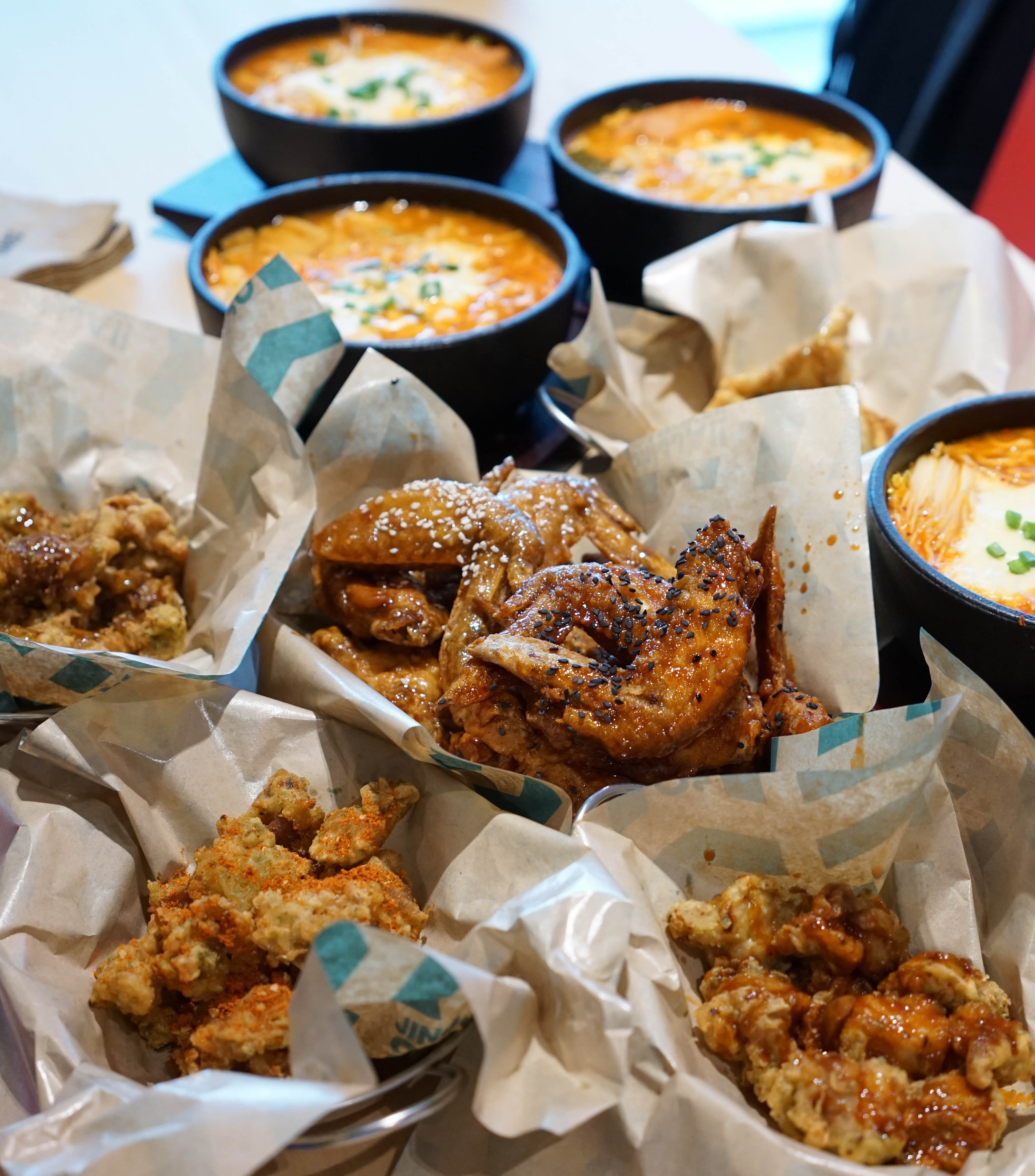 Jewel Changi Airport Food Guide – 19 Places to Snack & Dine + Who’s ...