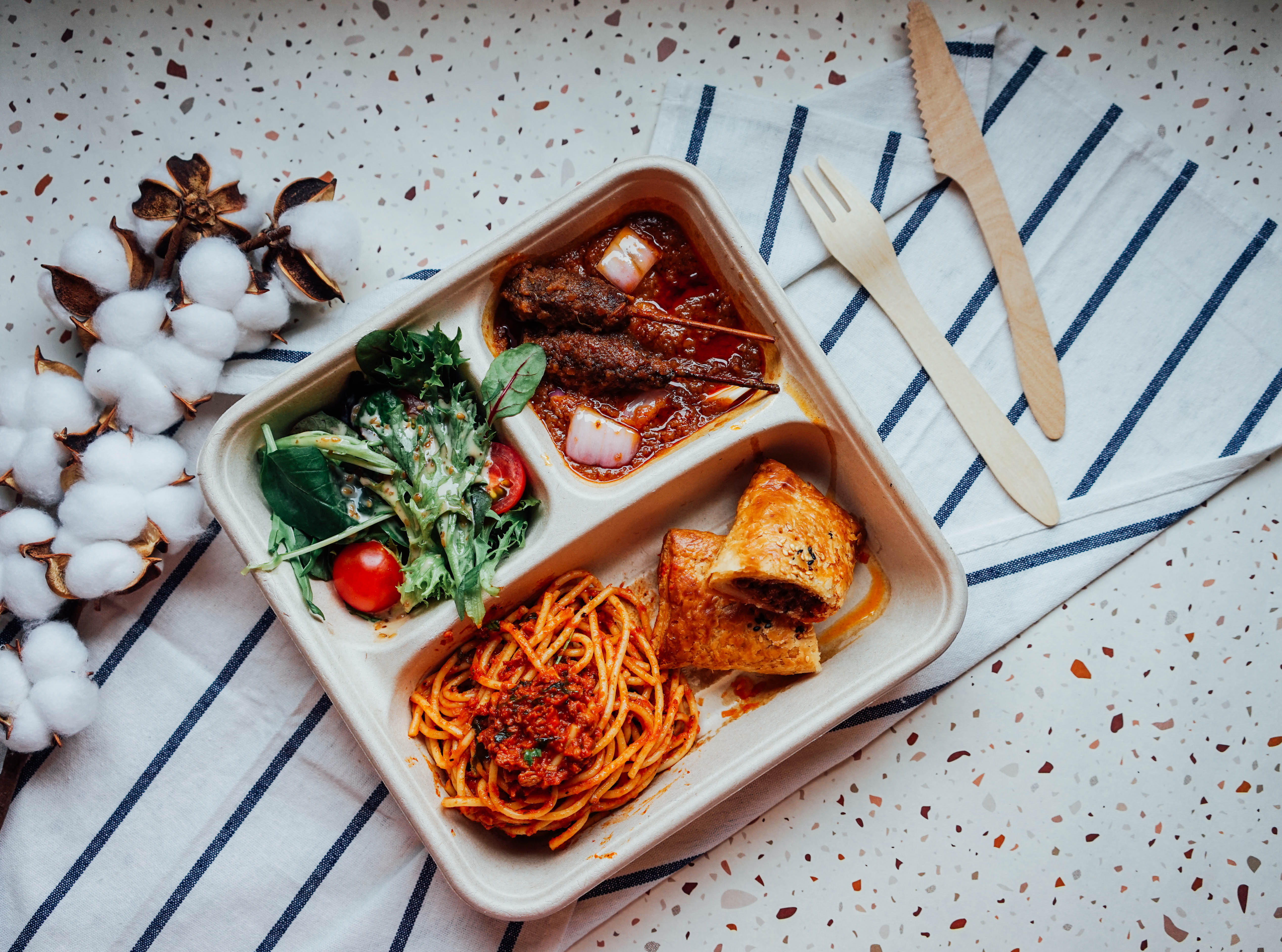 Hungry Planet x Eleven Strands Collab @ Yio Chu Kang Road, Serangoon ...