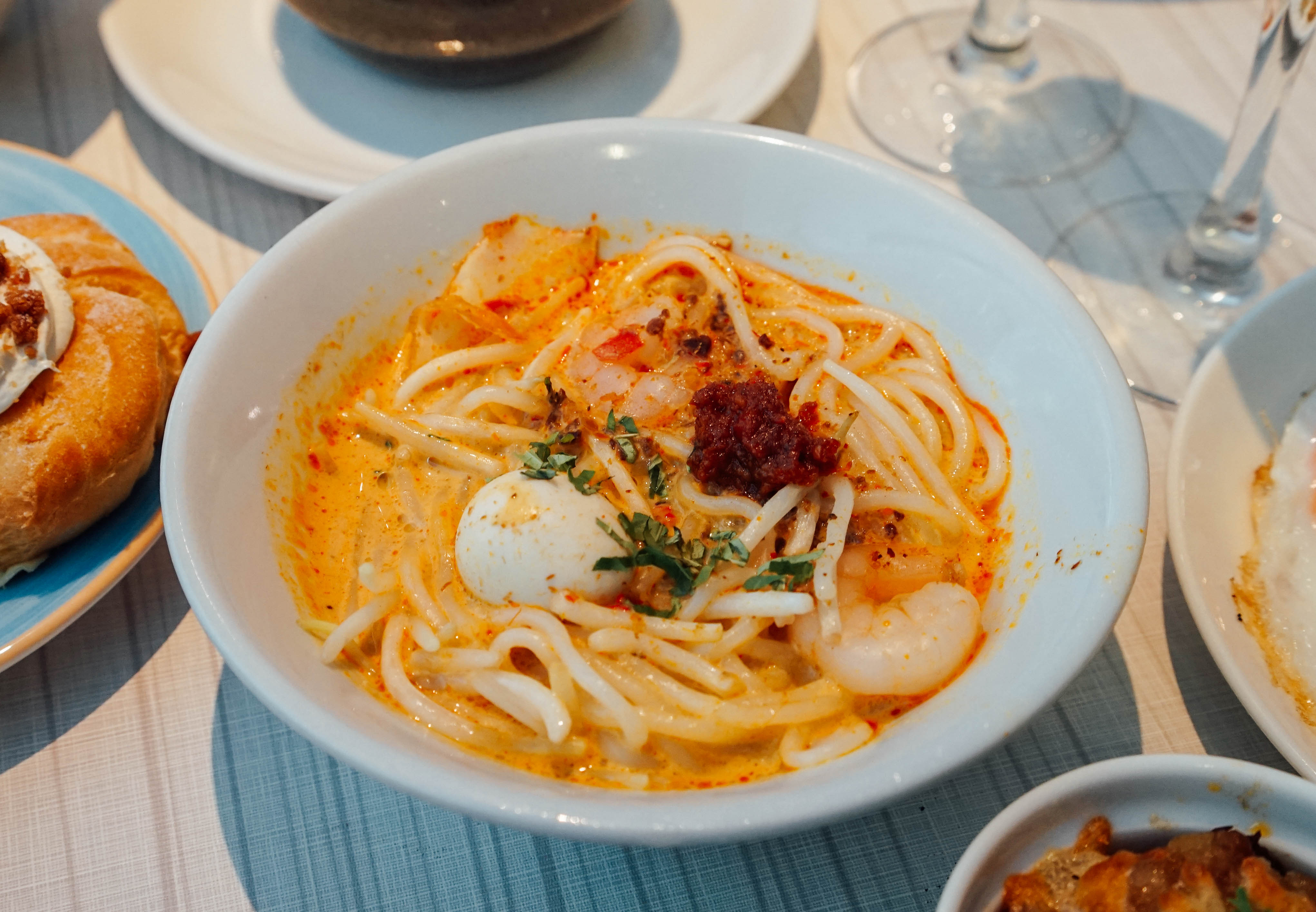 Weekend Brunch Buffet Madness @ Cafe 2000 @ M Hotel, Tanjong Pagar ...