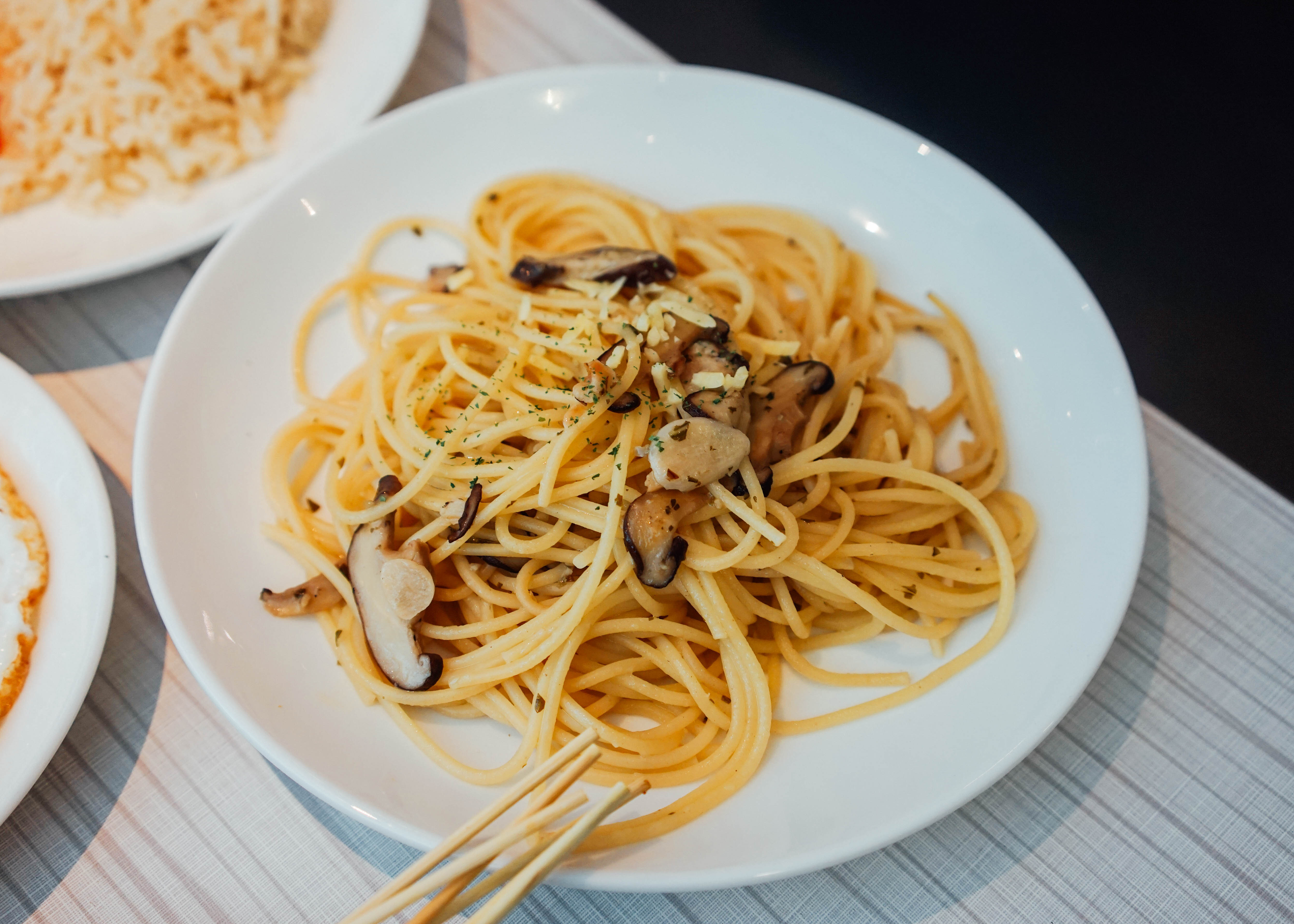 Weekend Brunch Buffet Madness @ Cafe 2000 @ M Hotel, Tanjong Pagar ...