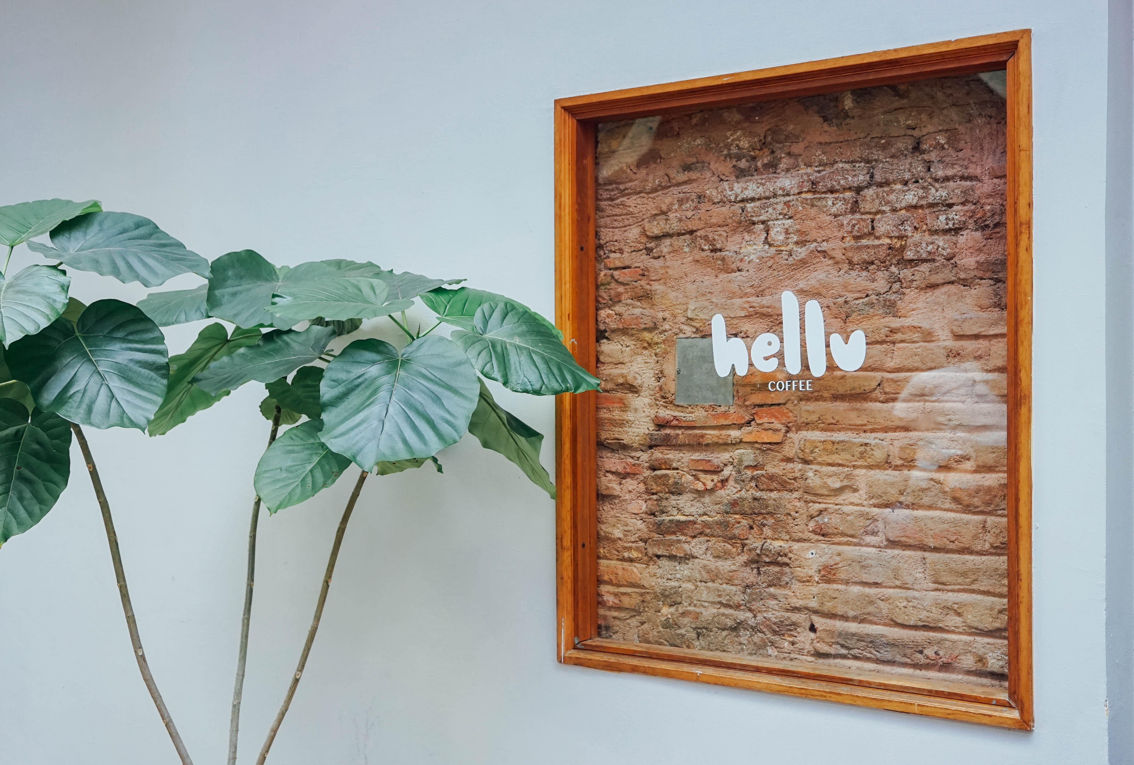 Hellu Coffee @ Far East Square, Amoy Street – Minimalist Hole-In-The ...