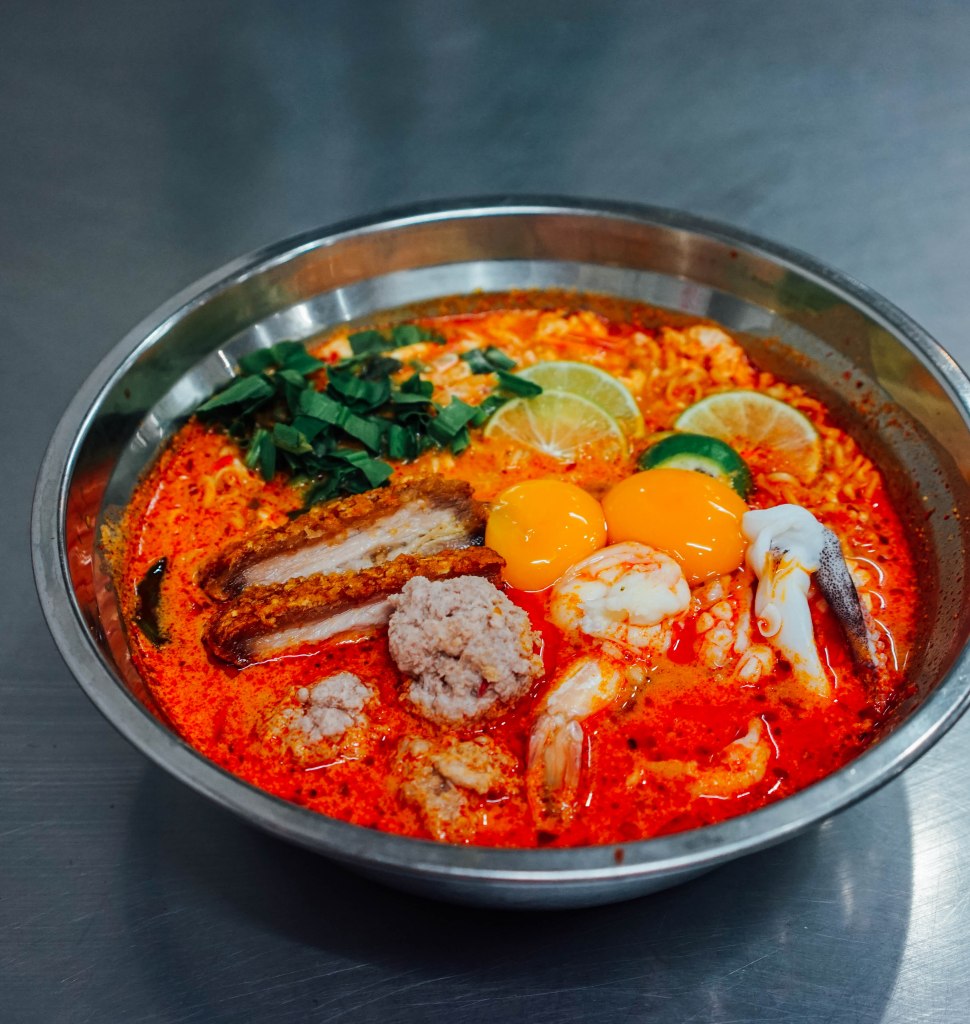 When in Bangkok: Jeh O Chula @ Pathum Wan – Wildly Popular Mama Tom Yum ...